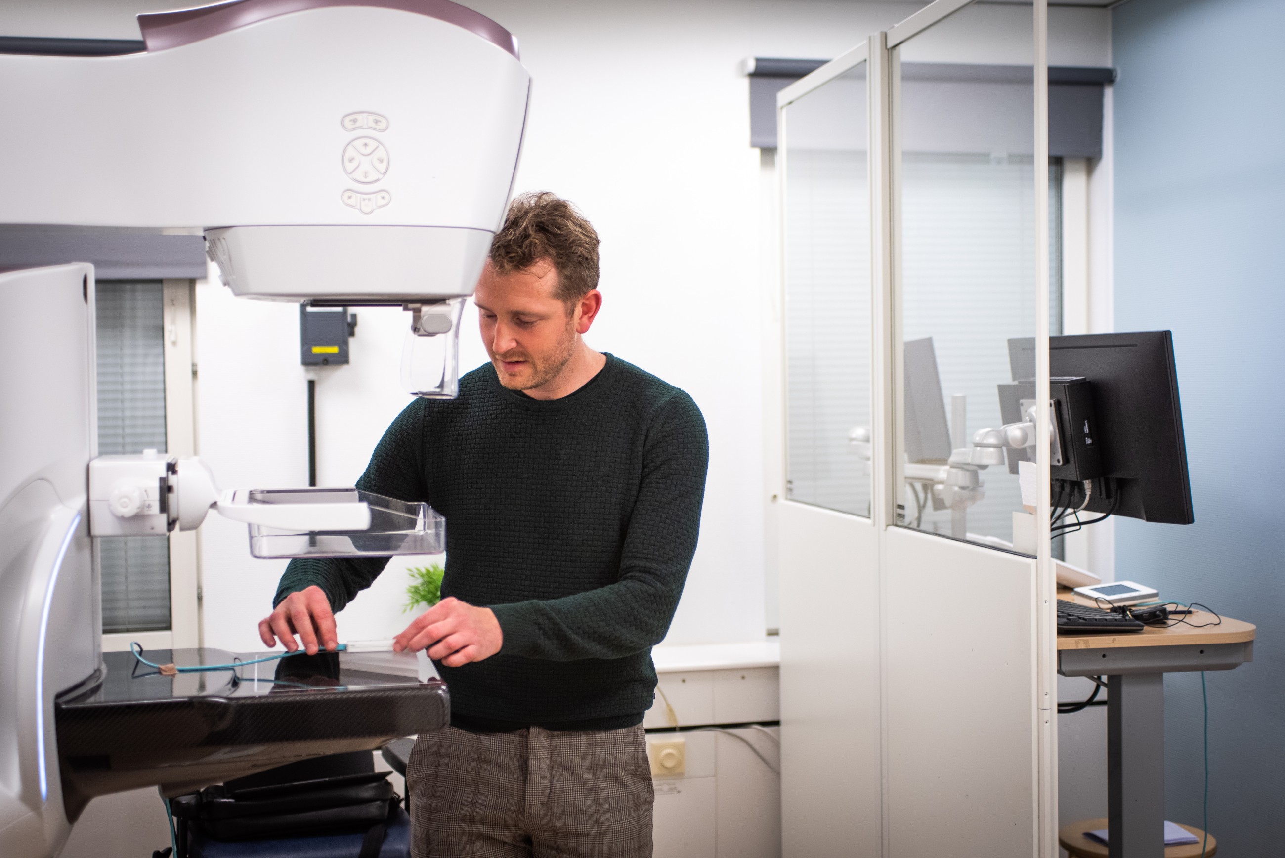 Quality assurance testing in mammography | RaySafe